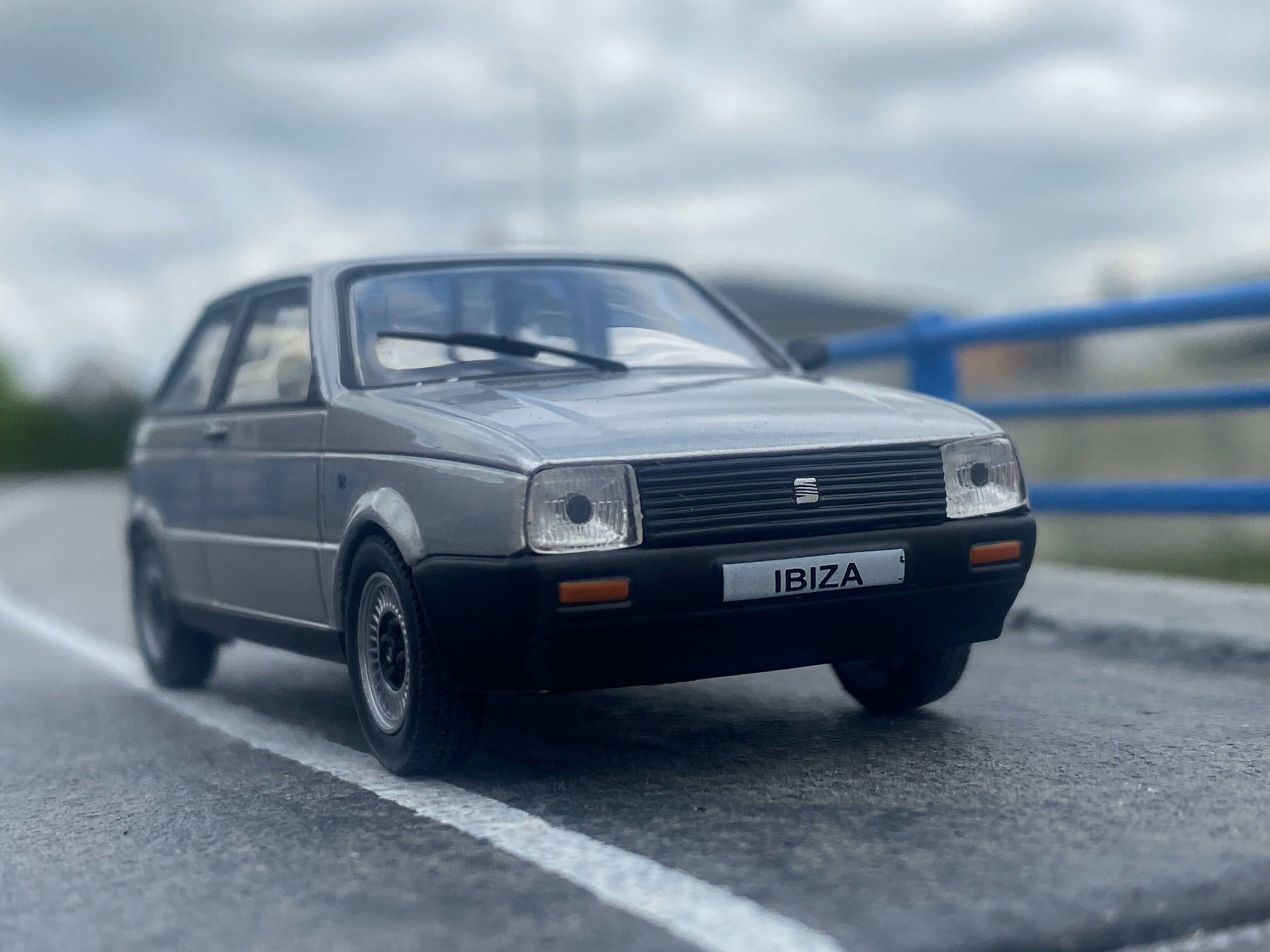 Model auta SEAT - IBIZA, 1984, strieborná. Mierka 1:43. - Automodelle ...